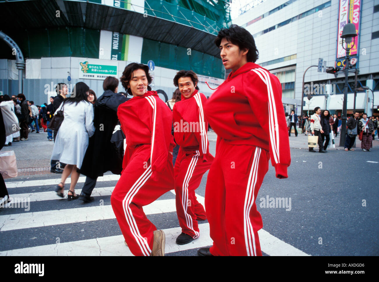 Crazy guys hi-res stock photography and images - Alamy