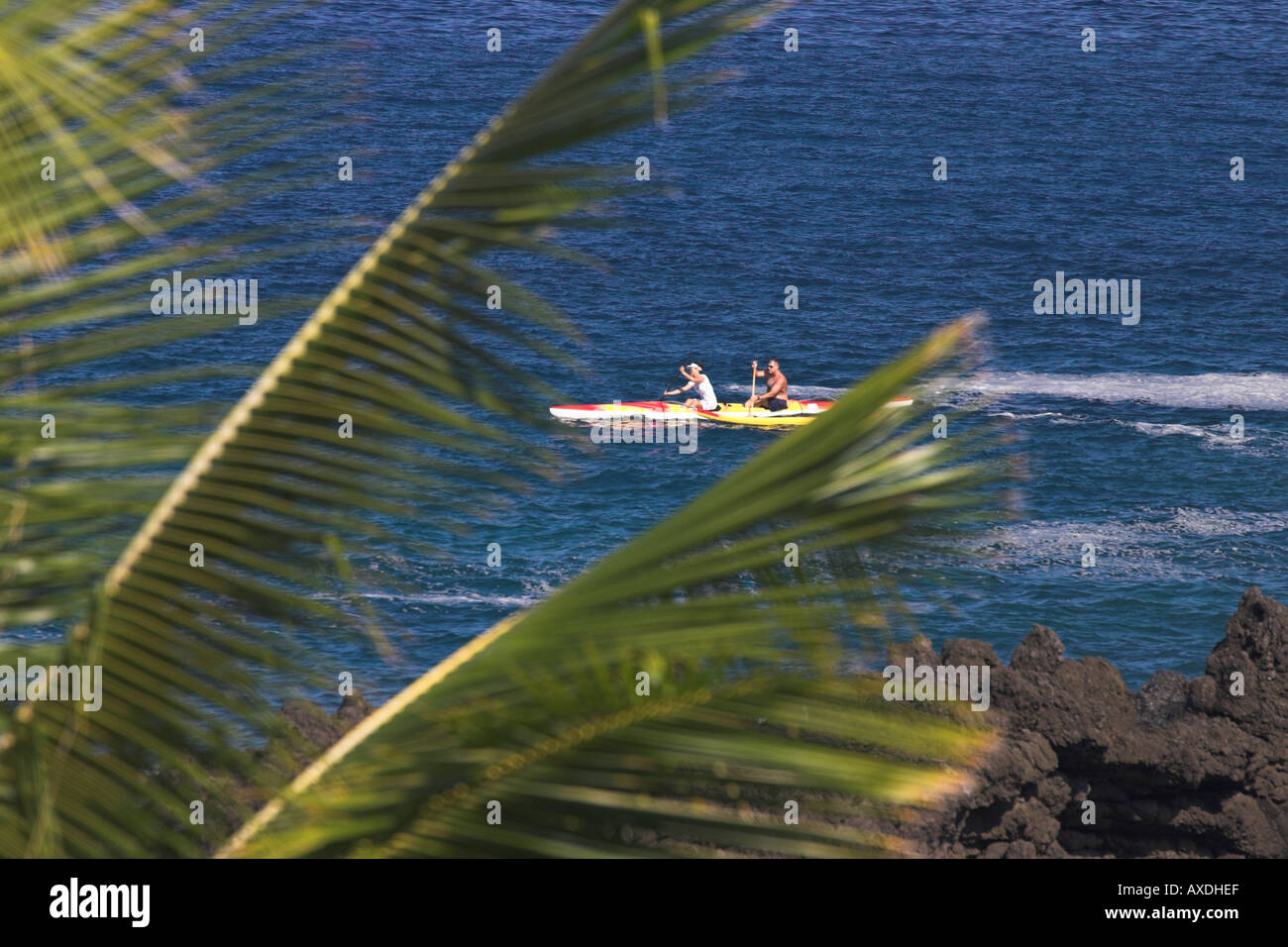 Ocean racing canoe hi-res stock photography and images - Alamy