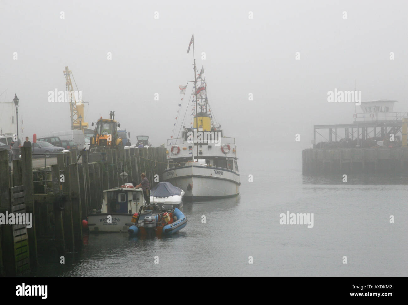 Mist sea fret fog scarborough hi-res stock photography and images - Alamy