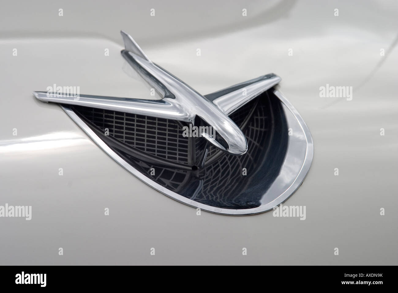 Classic car hood ornament hi-res stock photography and images - Alamy