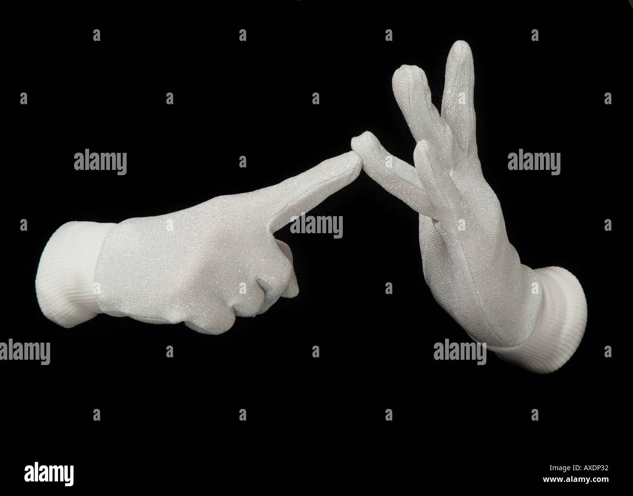 The letter O Sign language BSSL British standard England UK United ...