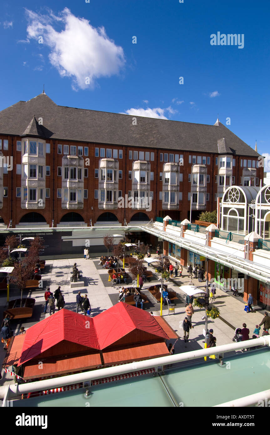 Inner courtyard of Ealing Broadway shopping Centre Ealing W5 London ...