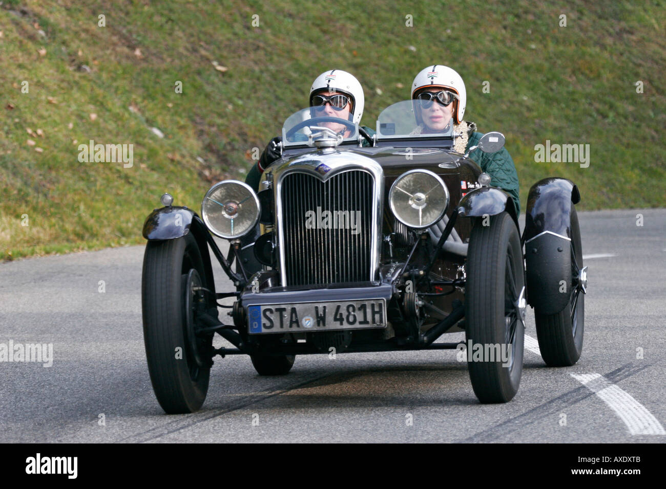 Vintage Riley Vintage Car Racing High Resolution Stock Photography and ...