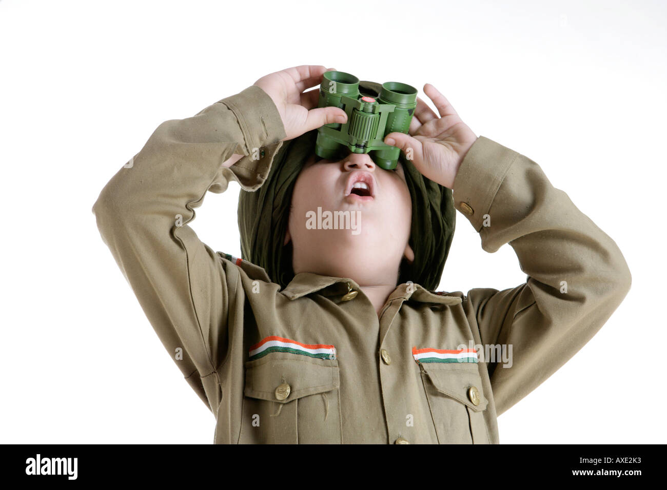 Soldier looking through binoculars hi-res stock photography and images ... Soldier looking through binoculars hi-res stock photography and images ...