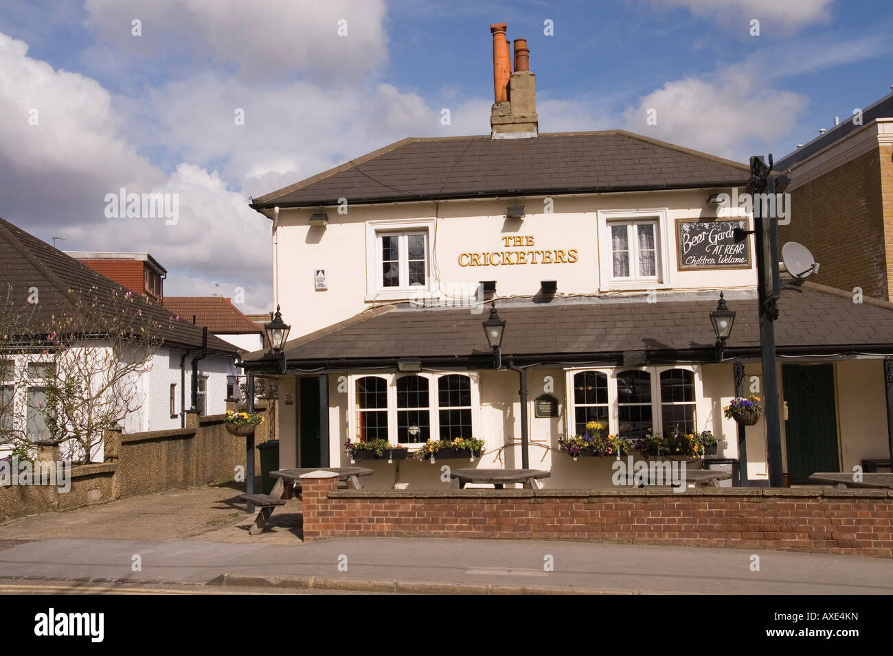 The old cricketers inn hi-res stock photography and images - Alamy