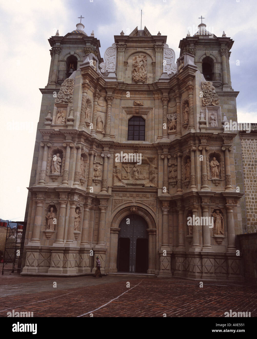 Basilica de la soledad oaxaca hi-res stock photography and images - Alamy