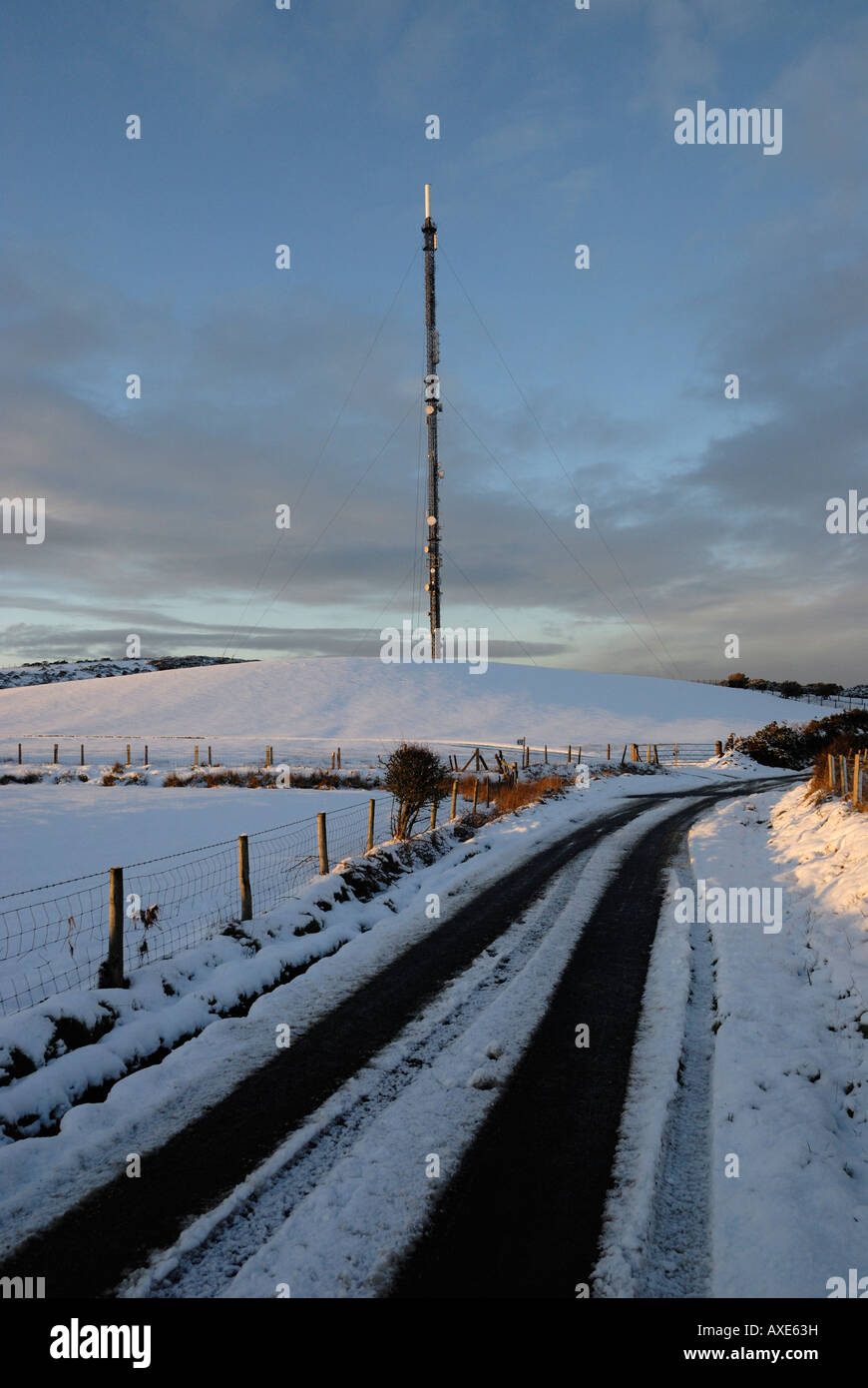 Television mast transmitter hi-res stock photography and images - Alamy