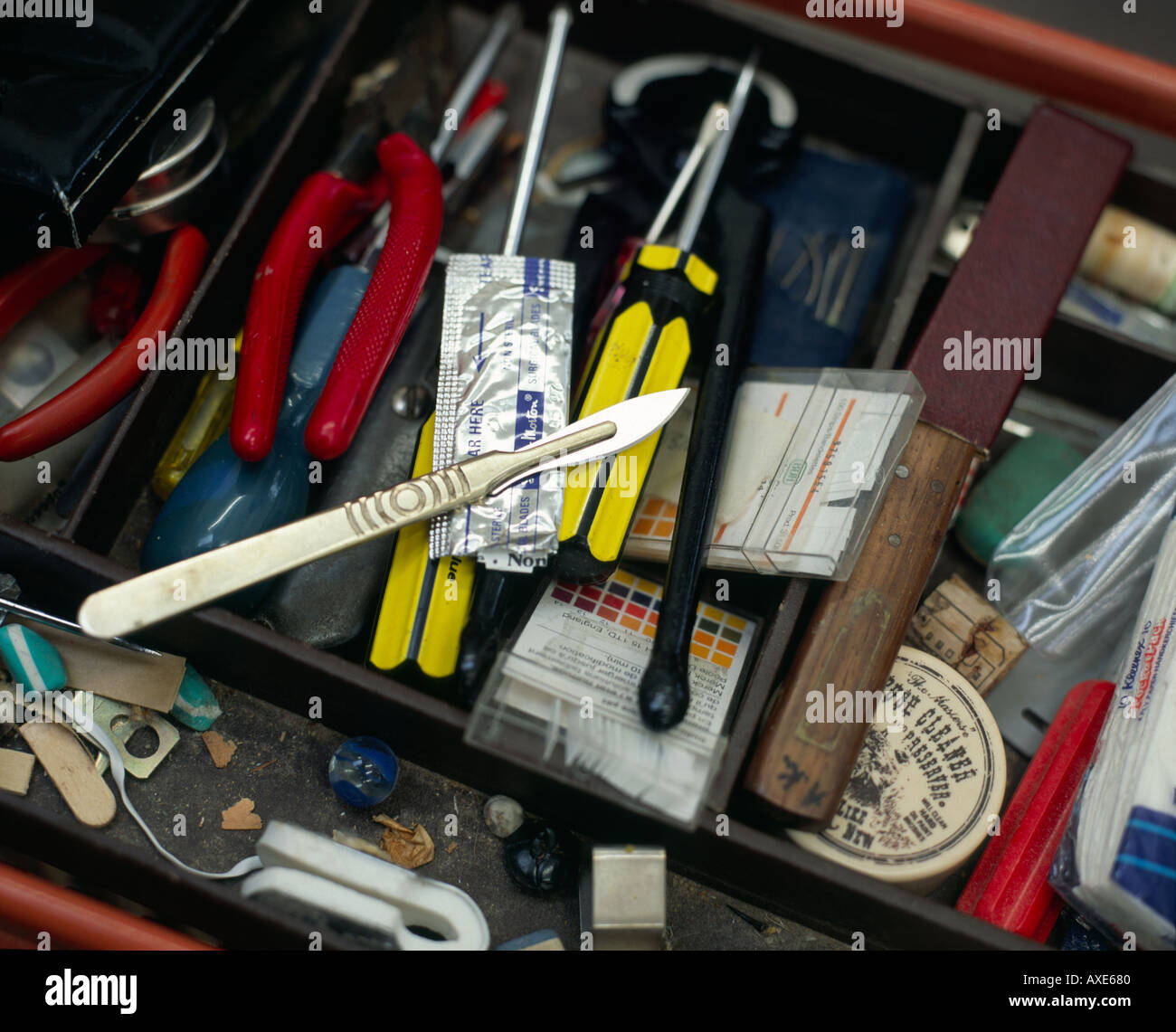 Make do and mend mending making hi-res stock photography and images - Alamy