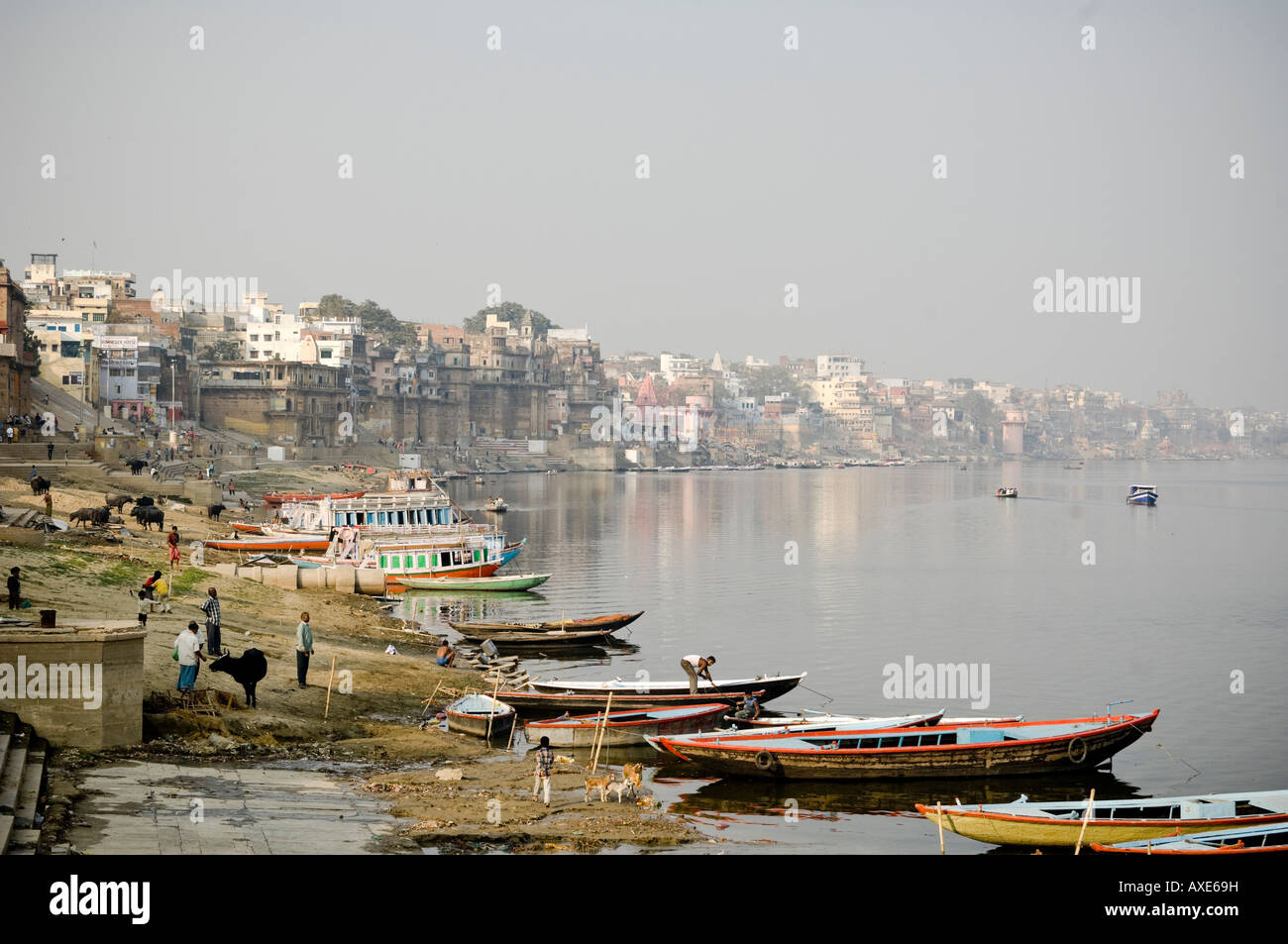 Hindu city on the ganges hi-res stock photography and images - Alamy