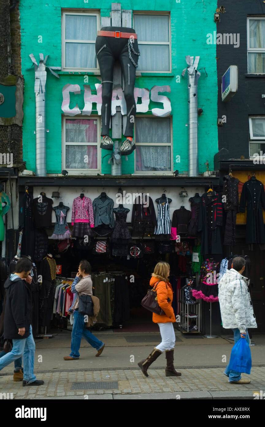 Town exterior shop facade clothing hi-res stock photography and images ...