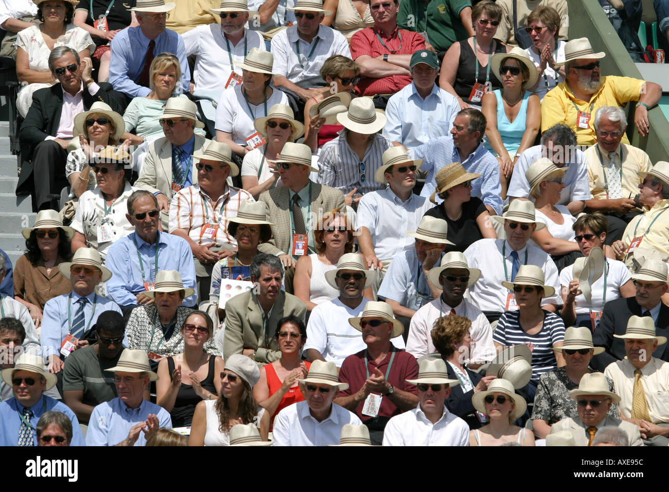 Paris french open stadium crowd hi-res stock photography and images - Alamy