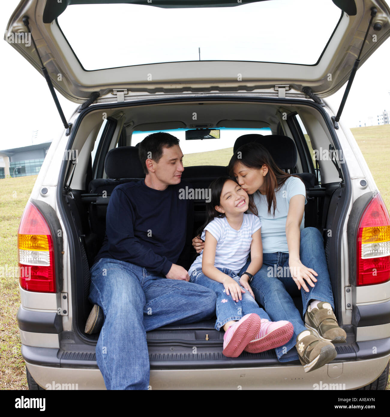 Suv Car Door Open Stock Photos & Suv Car Door Open Stock Images - Alamy