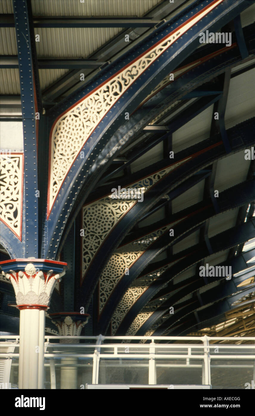 Old liverpool street station hi-res stock photography and images - Alamy