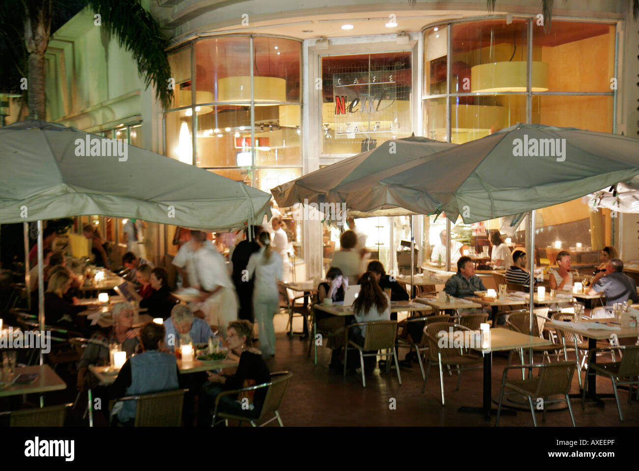 Cafe nexxt hi-res stock photography and images - Alamy