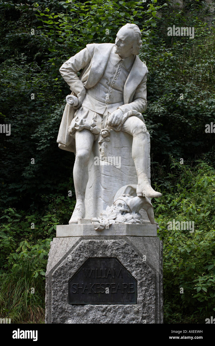 William shakespeare denkmal hi-res stock photography and images - Alamy