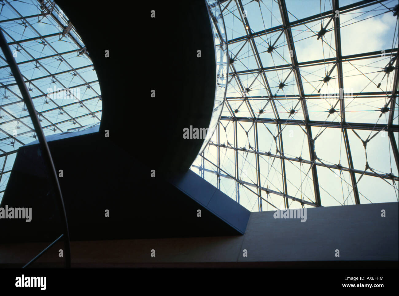 Pyramid at the Louvre, Paris, France. Architect: IM Pei Stock Photo - Alamy