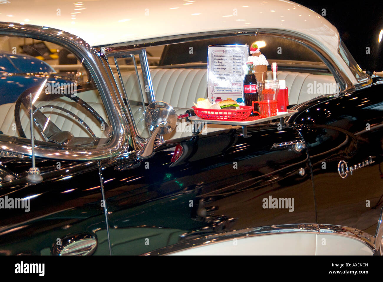 Drive in food tray in window hi-res stock photography and images - Alamy