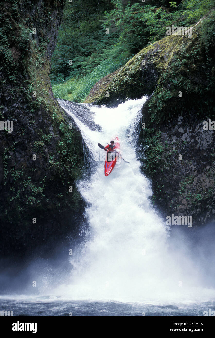 Waterfall moment hi-res stock photography and images - Alamy
