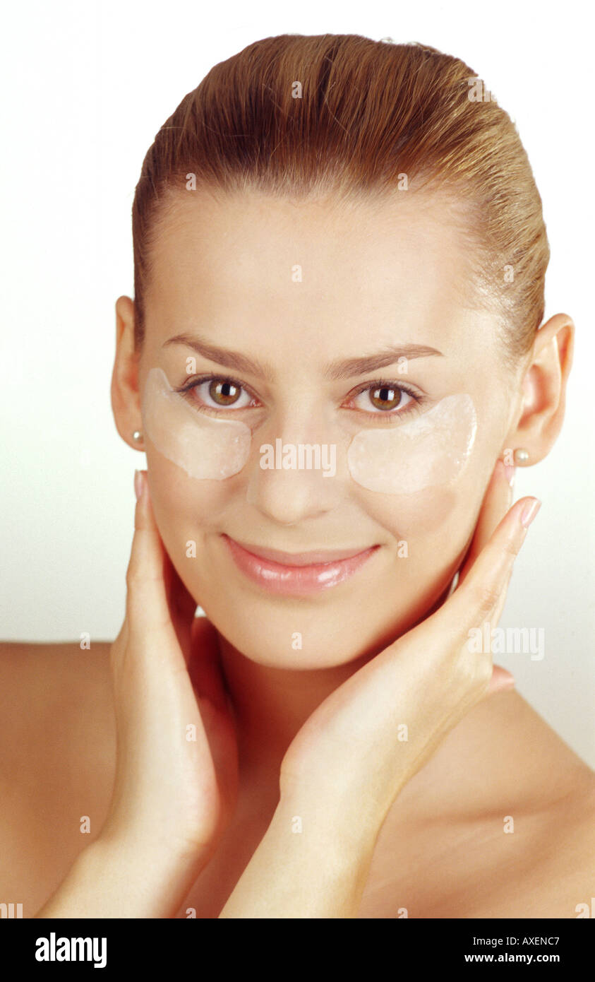 Cream plaster hi-res stock photography and images - Alamy