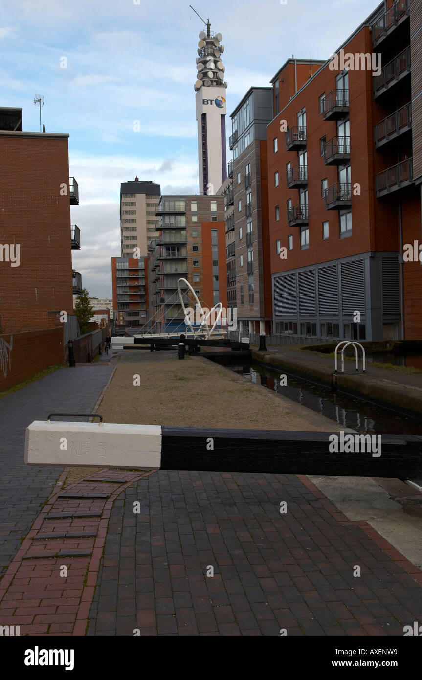 Birmingham city centre locks hi-res stock photography and images - Alamy