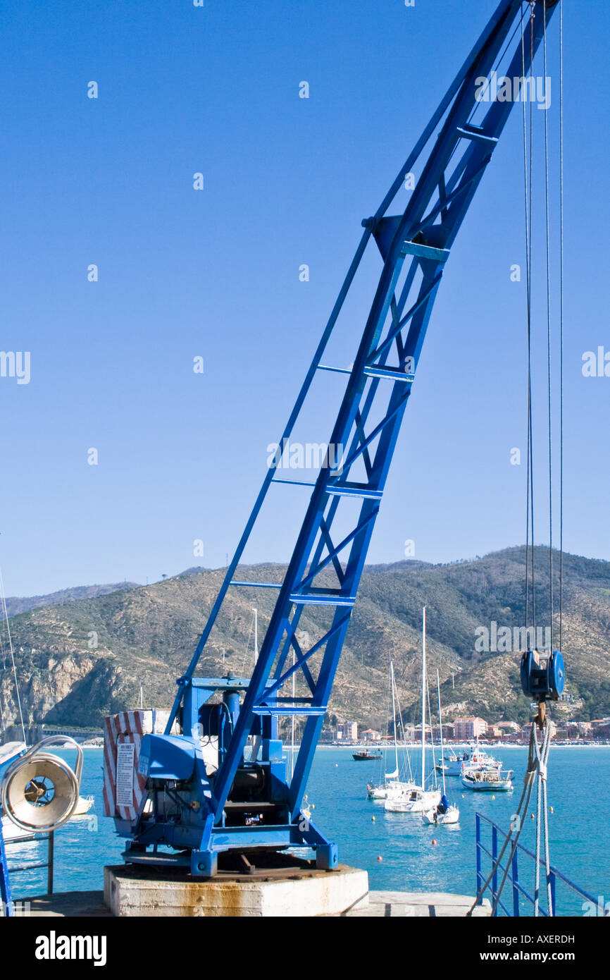 Marine crane hi-res stock photography and images - Alamy