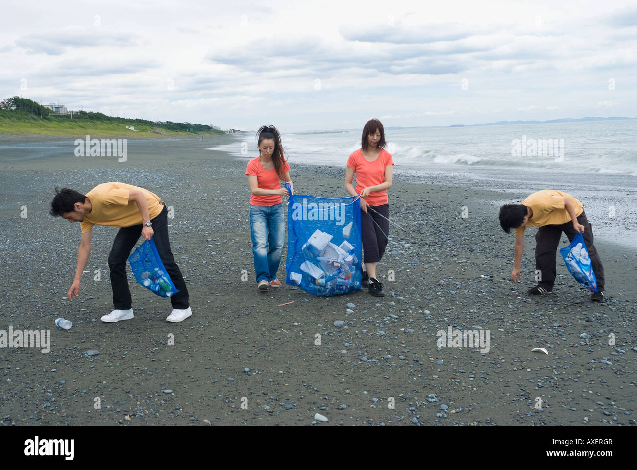 Cleaning beach hi-res stock photography and images - Alamy