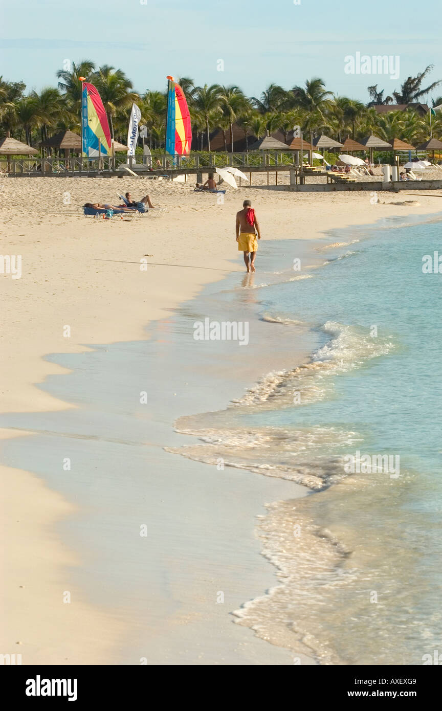 Turks and caicos grace bay club hi-res stock photography and images - Alamy