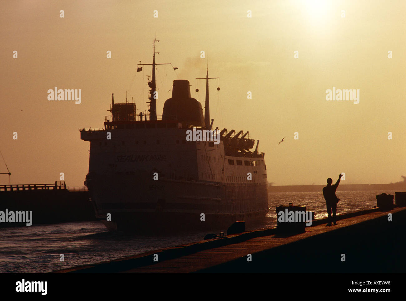 Waving goodbye ship hi-res stock photography and images - Alamy