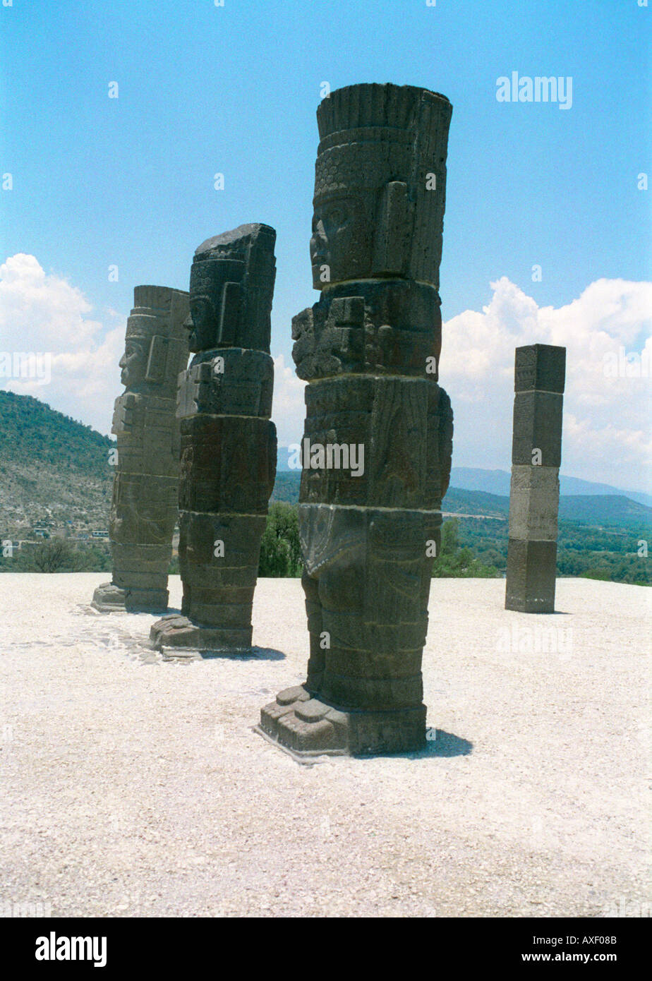 15 feet tall hi-res stock photography and images - Alamy