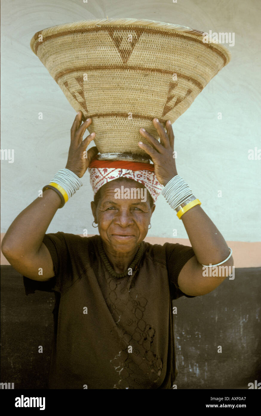 Africa South Africa Basket weaver Stock Photo - Alamy