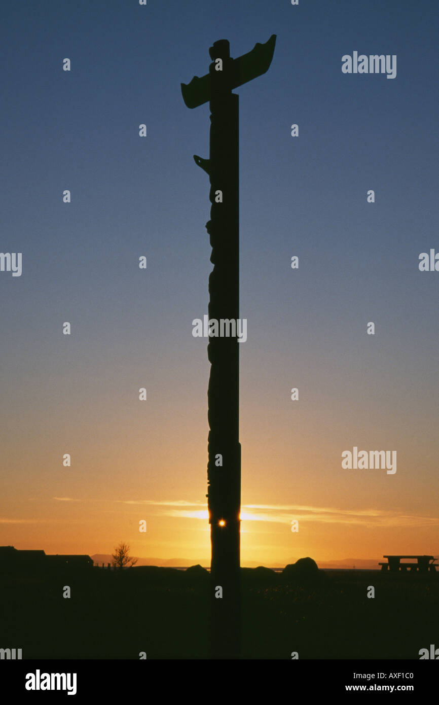 Ancestral totem hi-res stock photography and images - Alamy