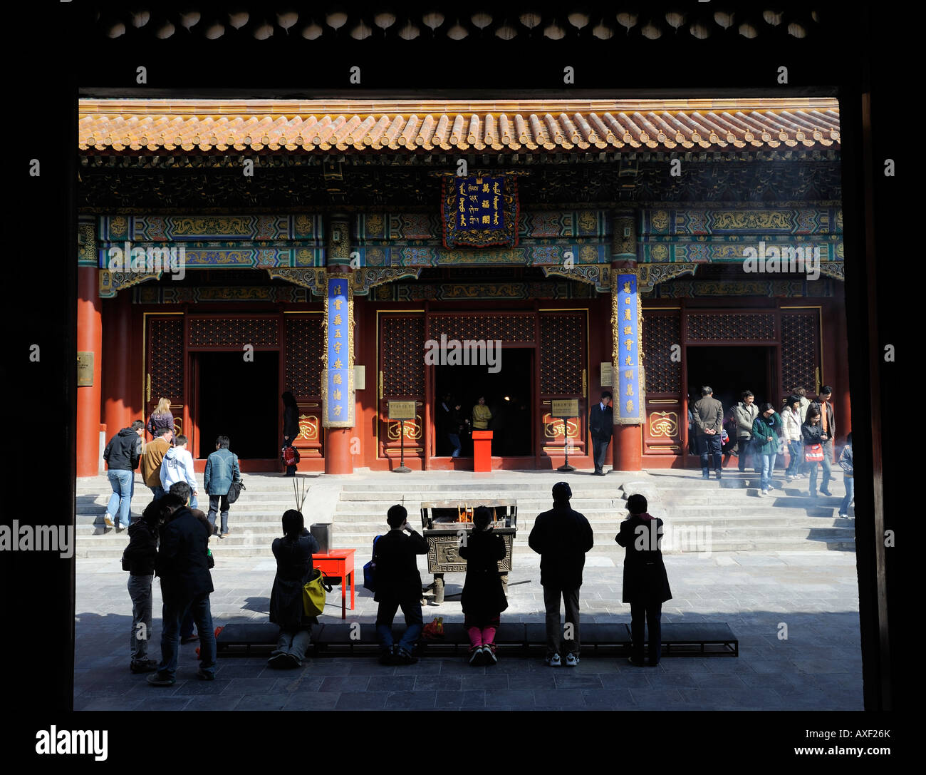 Lama praying hi-res stock photography and images - Alamy