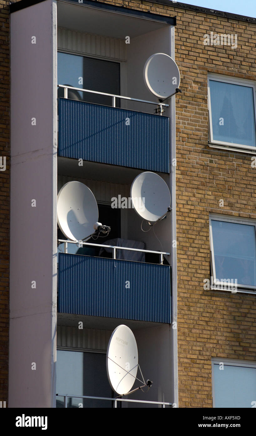 Satellite antenn hi-res stock photography and images - Alamy