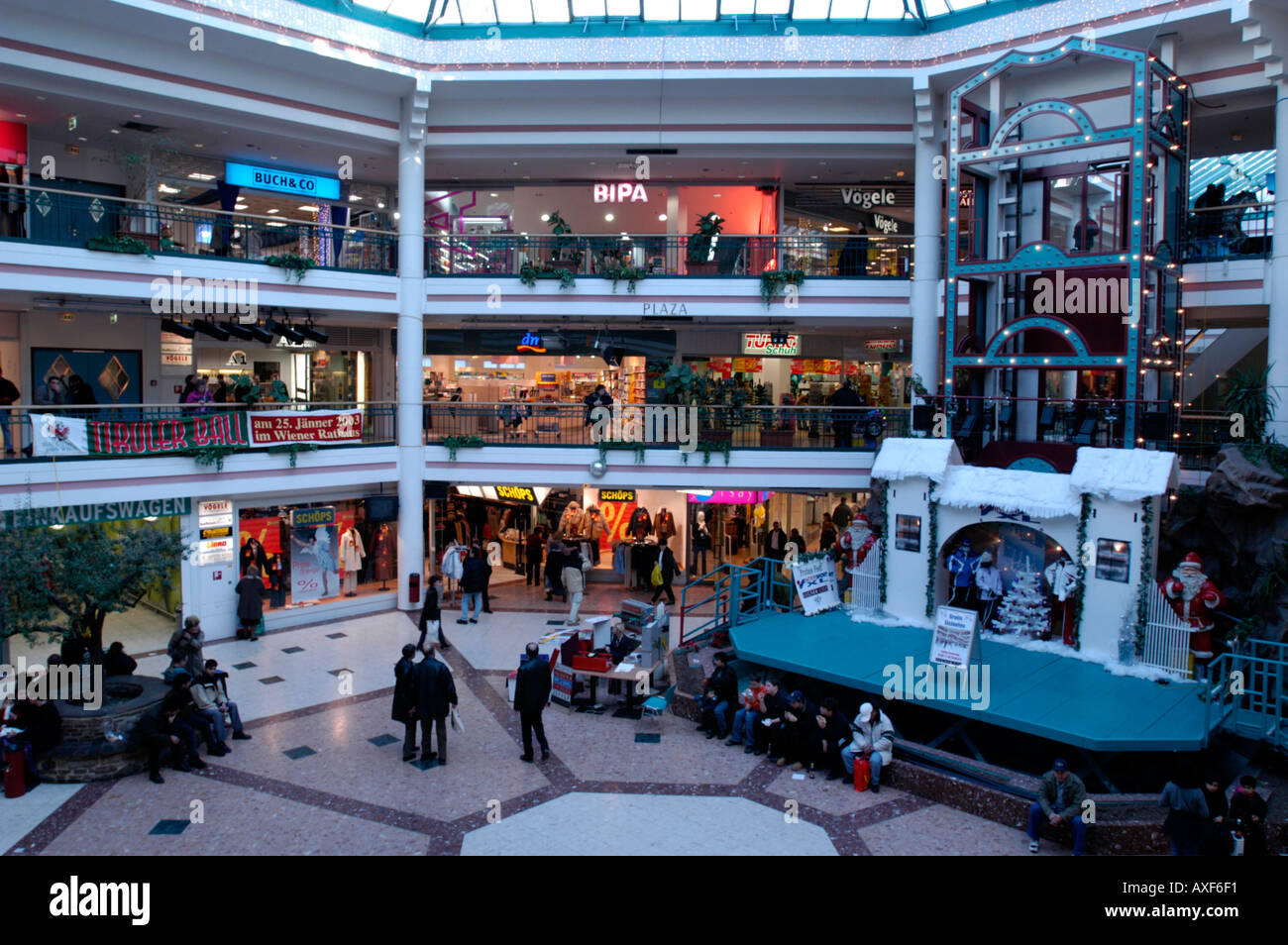 Lugner hi-res stock photography and images - Alamy