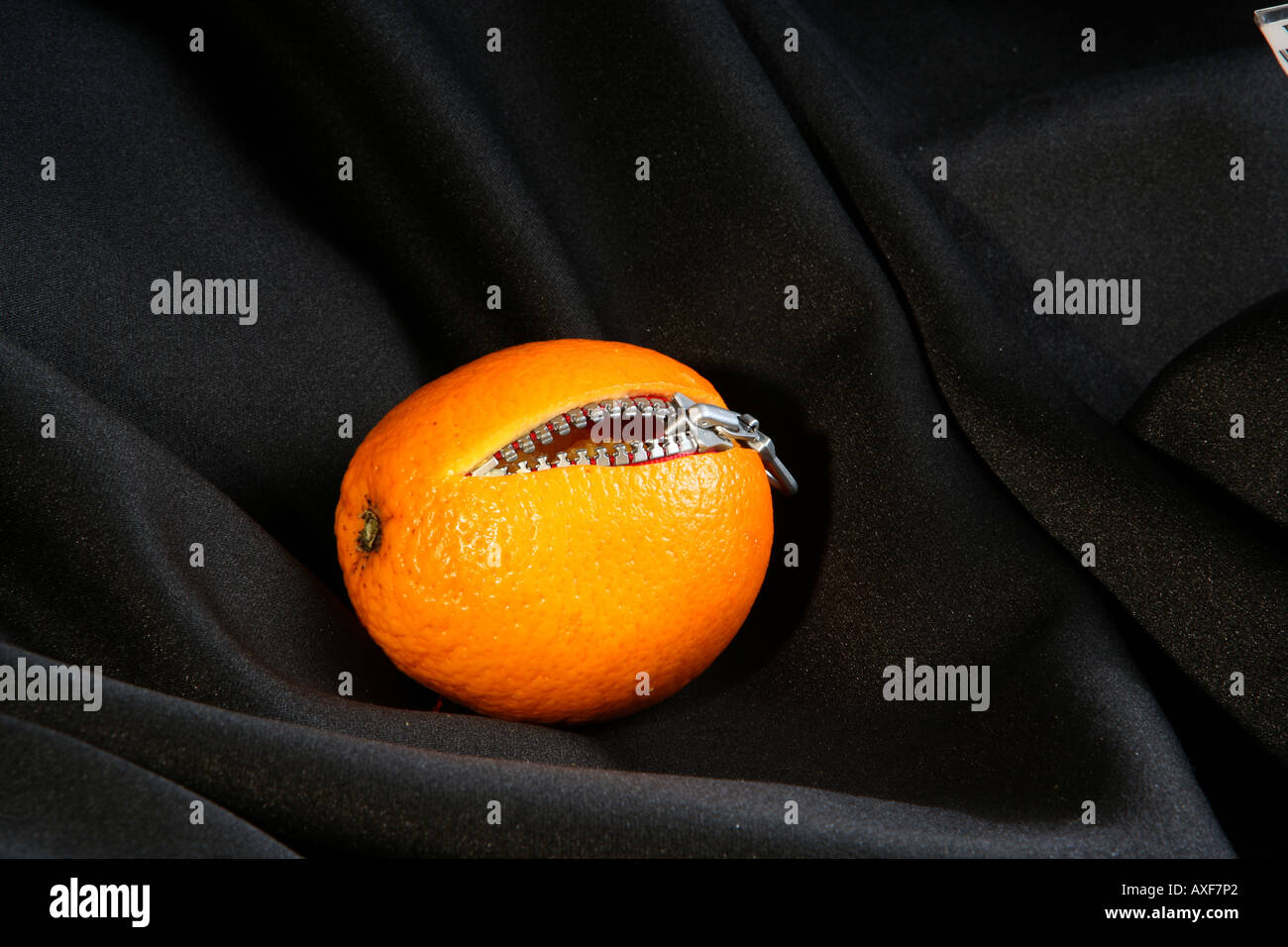 cut open orange Stock Photo - Alamy