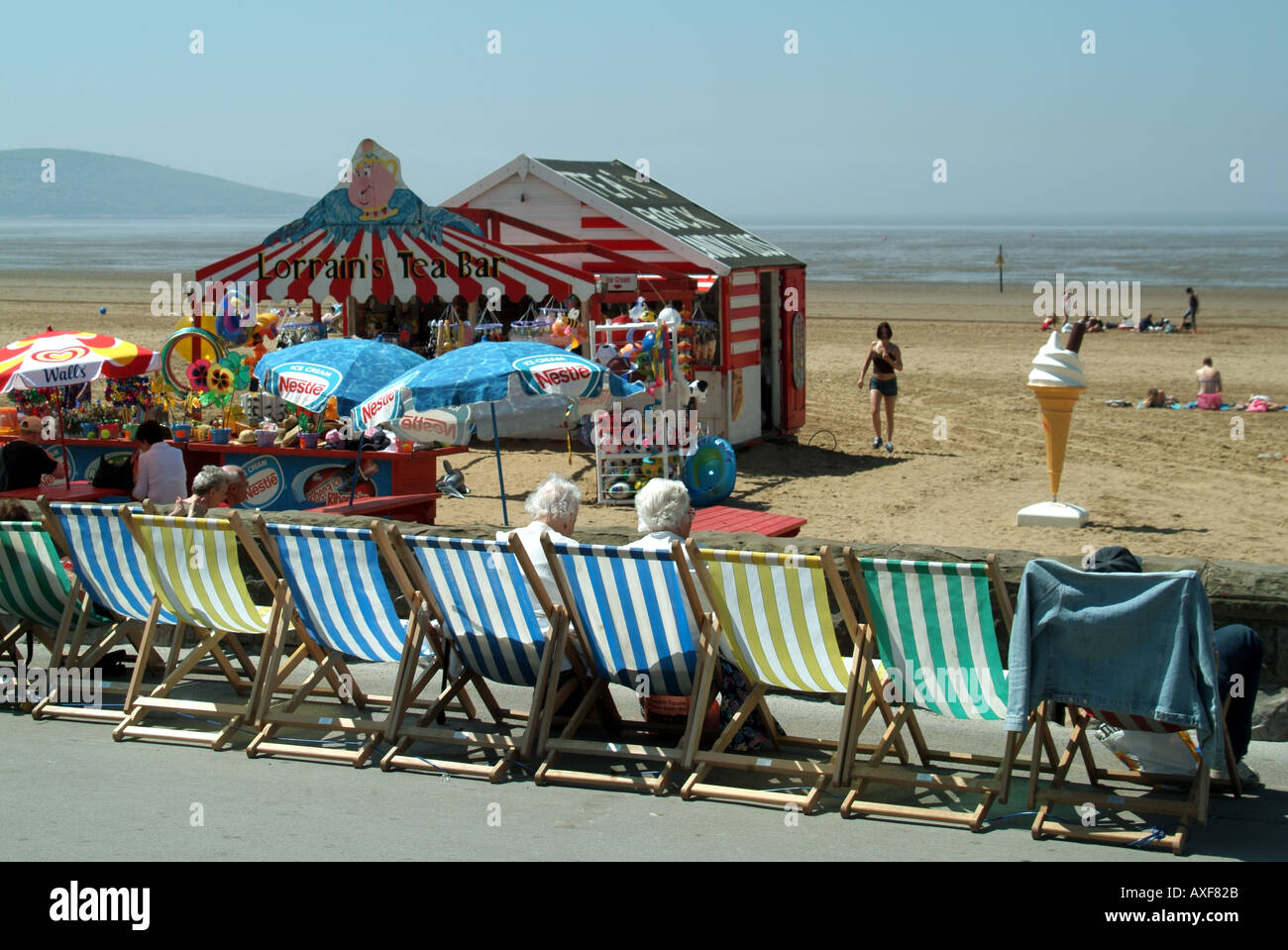 Weston Super Mare the main beach stall and deckchairs Stock Photo - Alamy