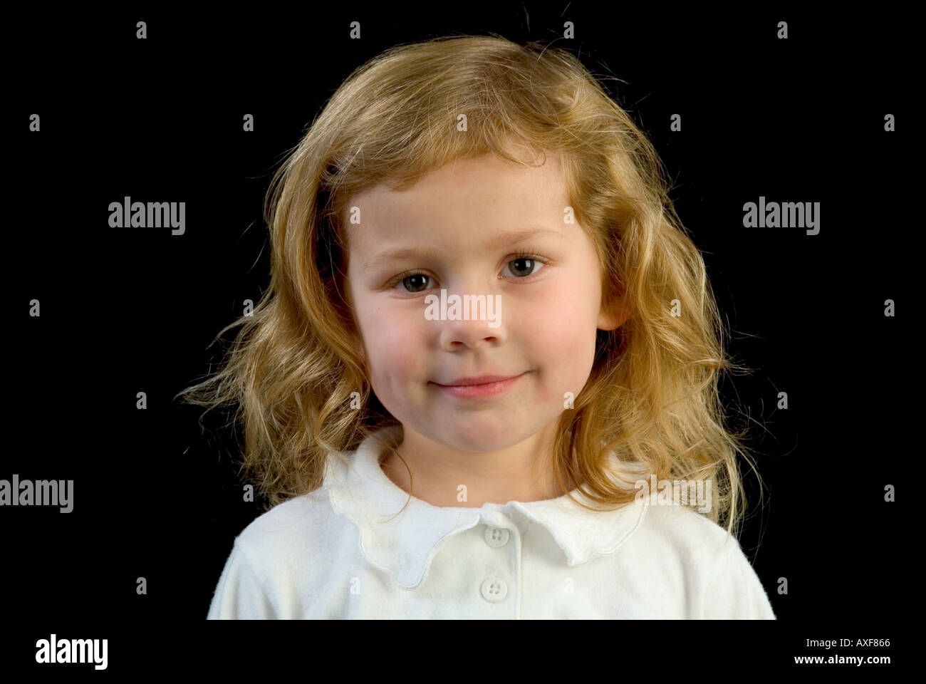 Cute four year old girl smiling Stock Photo - Alamy