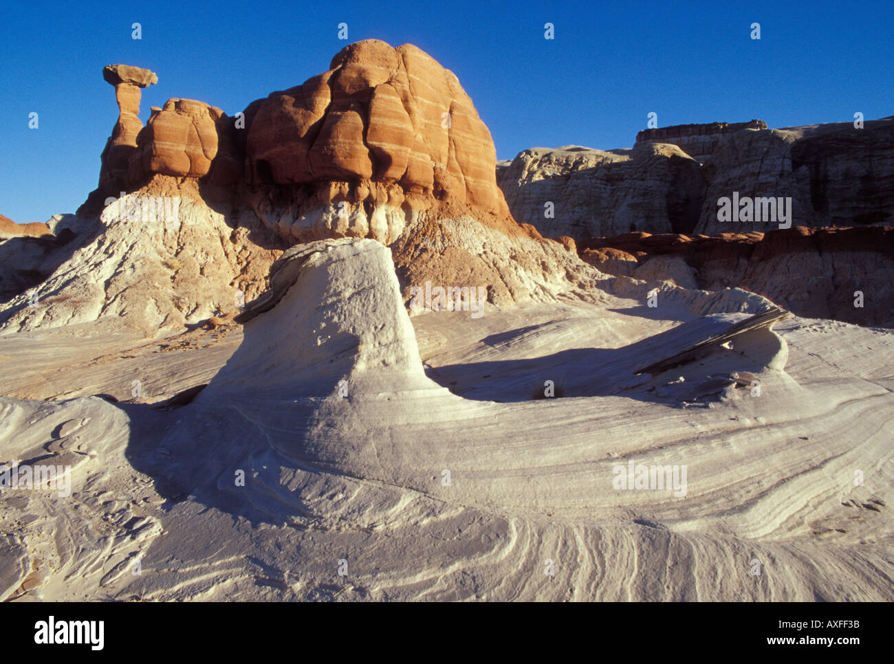 Rocks sandstone layers top hi-res stock photography and images - Alamy