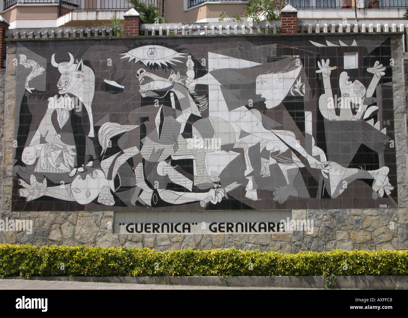 Picasso guernica hi-res stock photography and images - Alamy
