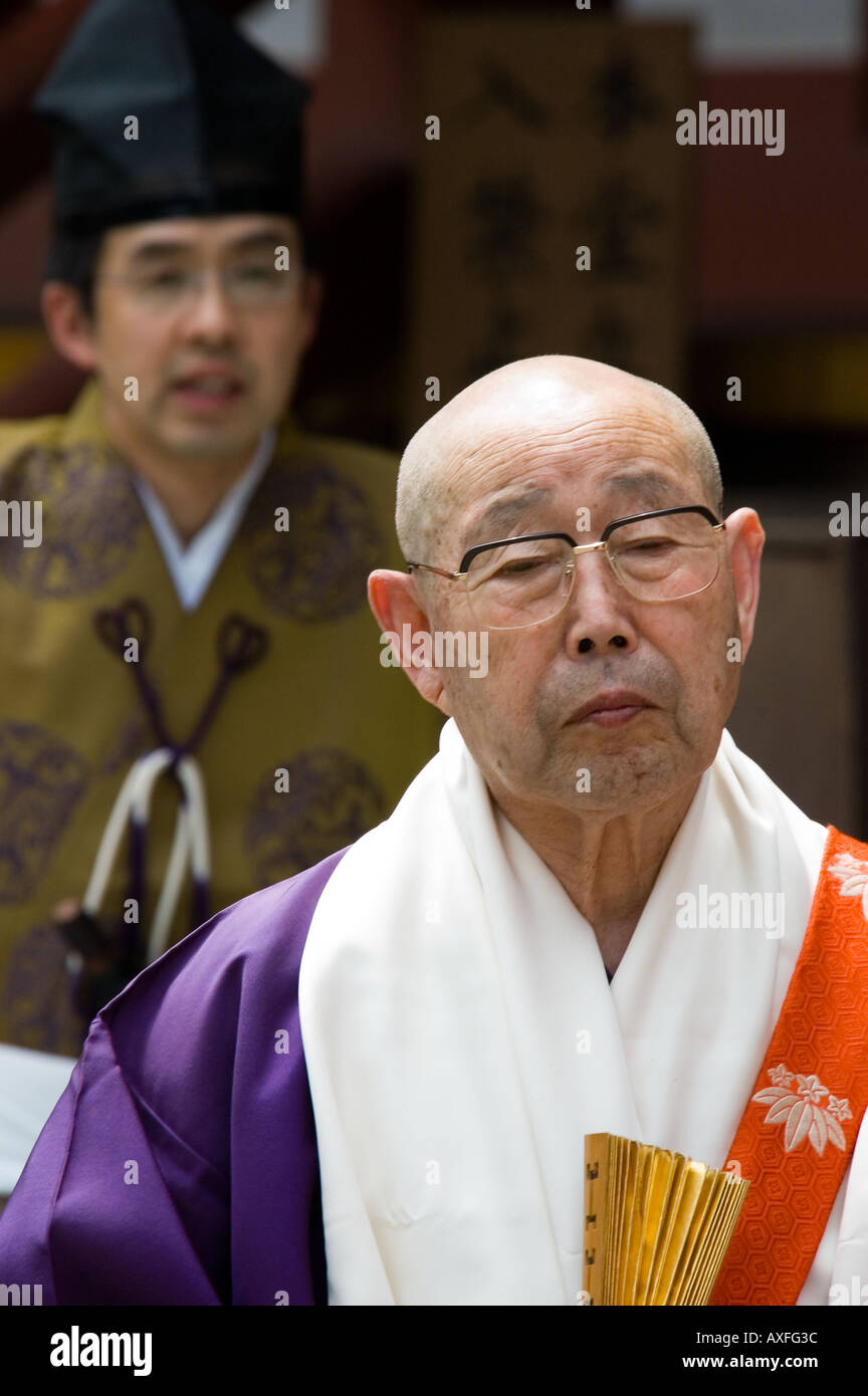 Tourist heian costume hi-res stock photography and images - Alamy