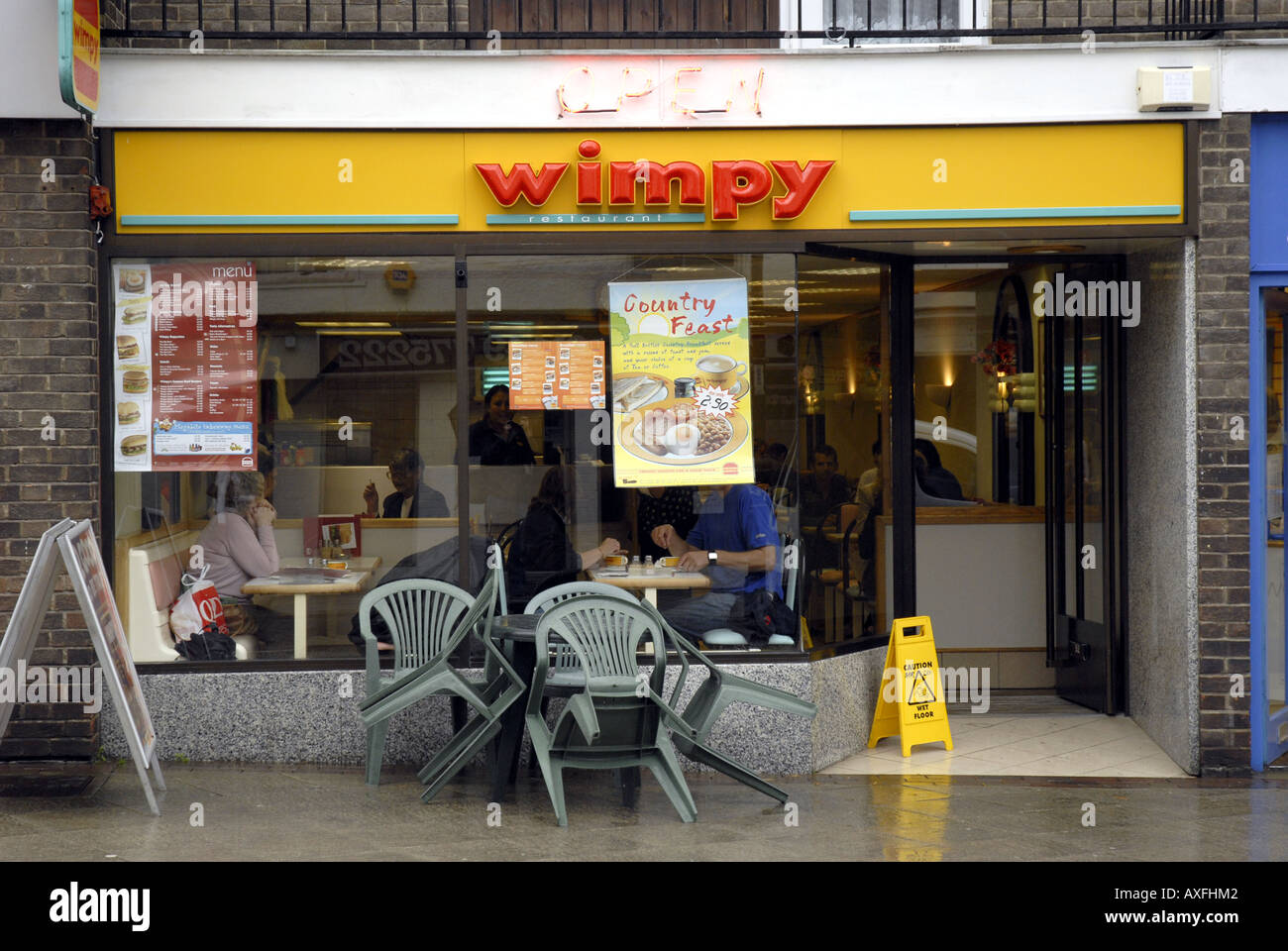 Wimpy café on a rainy day in Stowmarket Suffolk Stock Photo - Alamy