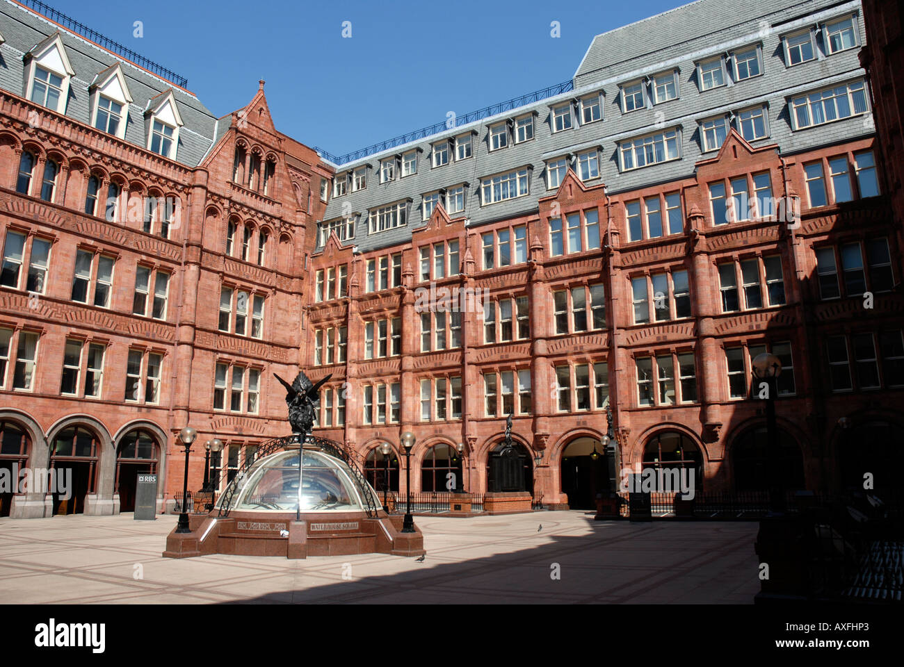 Holborn bars hi-res stock photography and images - Alamy