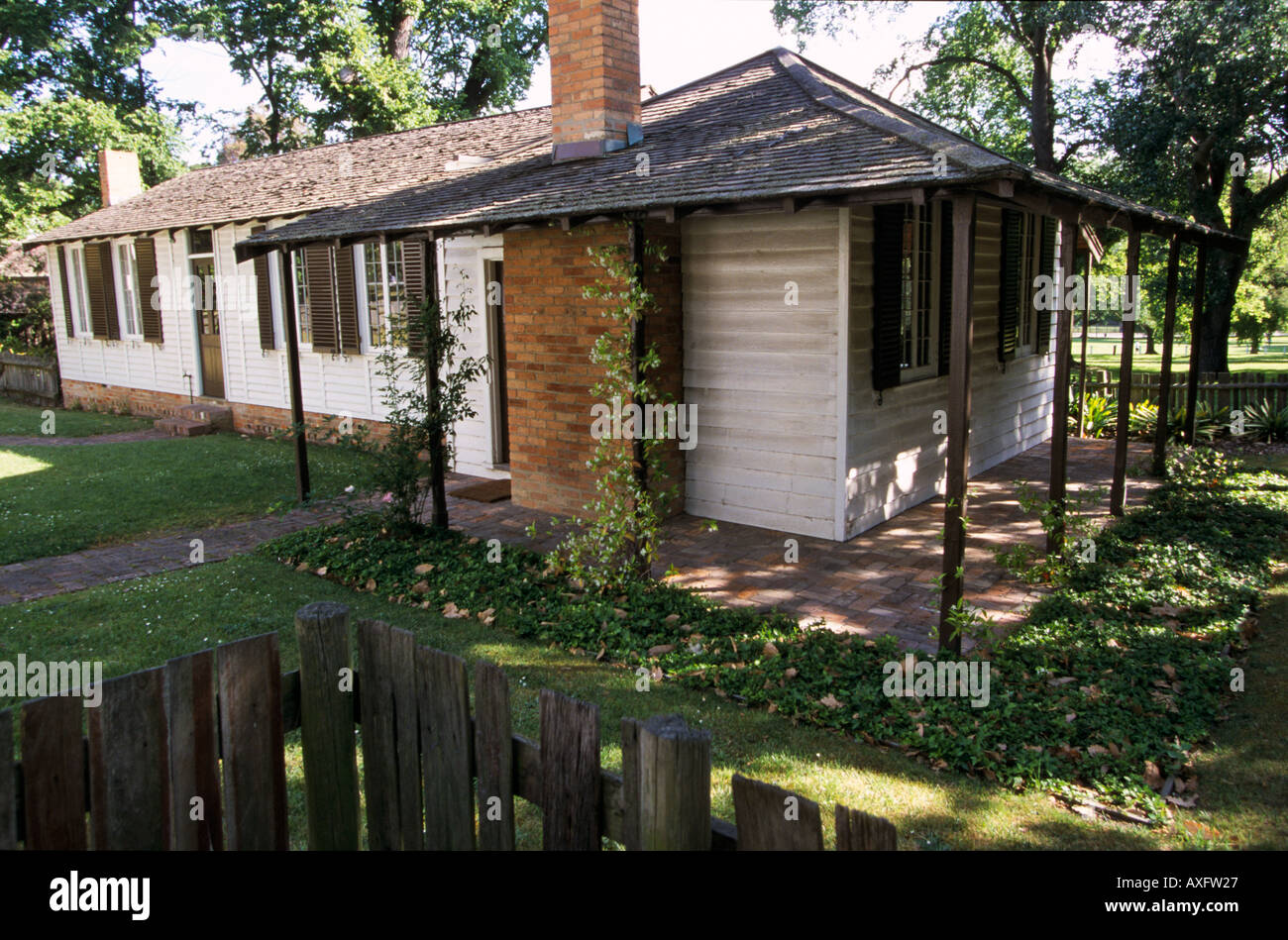Weatherboard cottage australia hi-res stock photography and images - Alamy