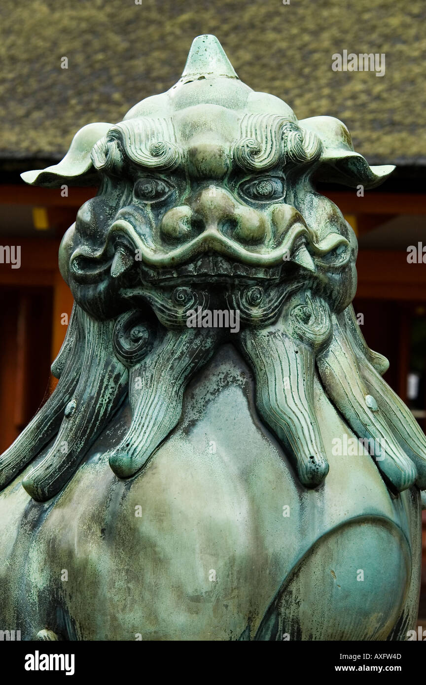 Japanese stone lion guard temple hi-res stock photography and images ...