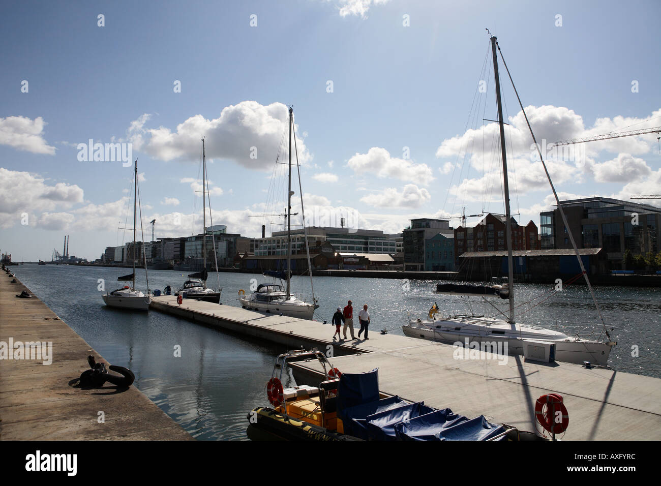 Custom House Quay, Dublin Stock Photo - Alamy