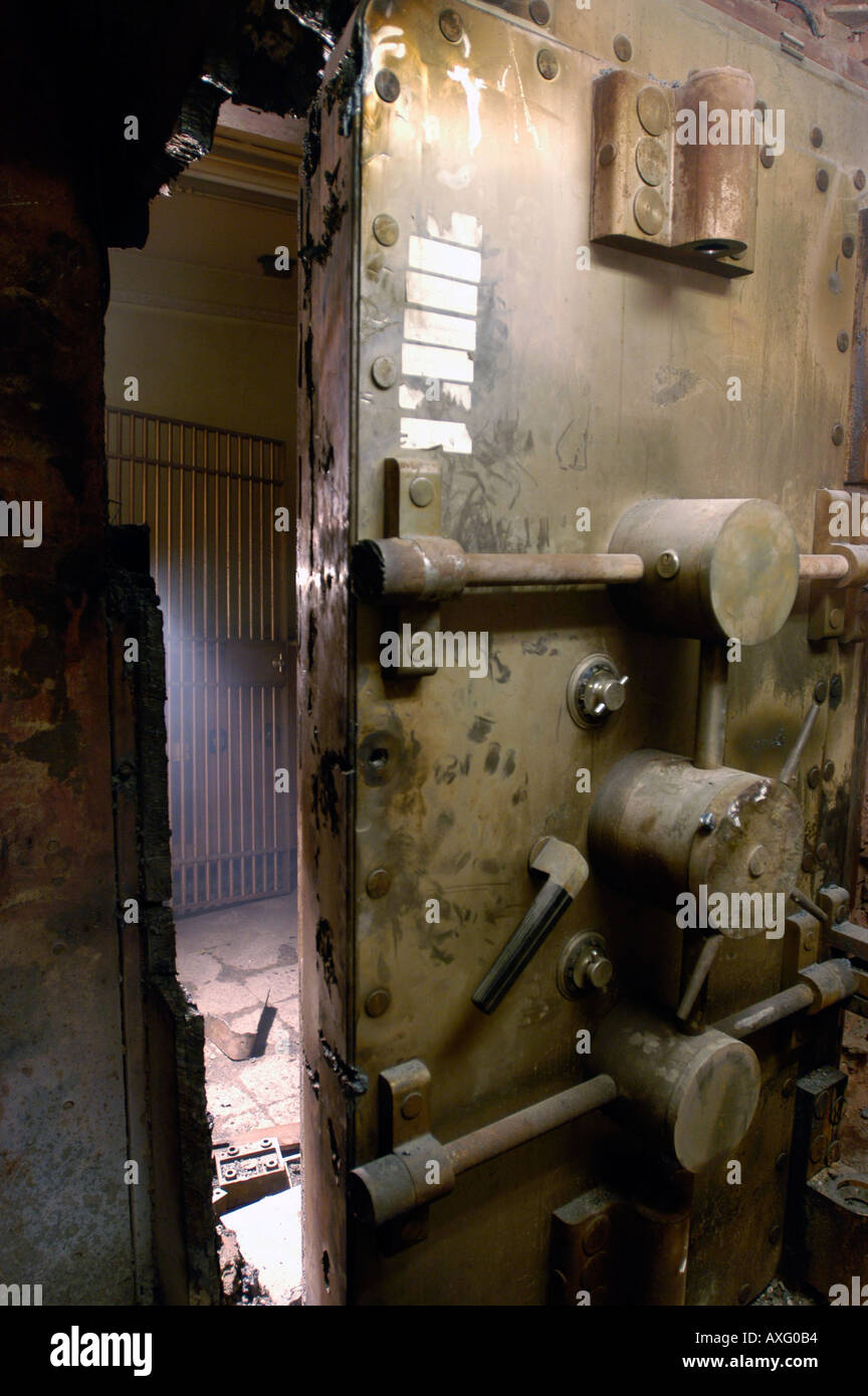 Workers break into the vault of the former New York Savings Bank Stock ...