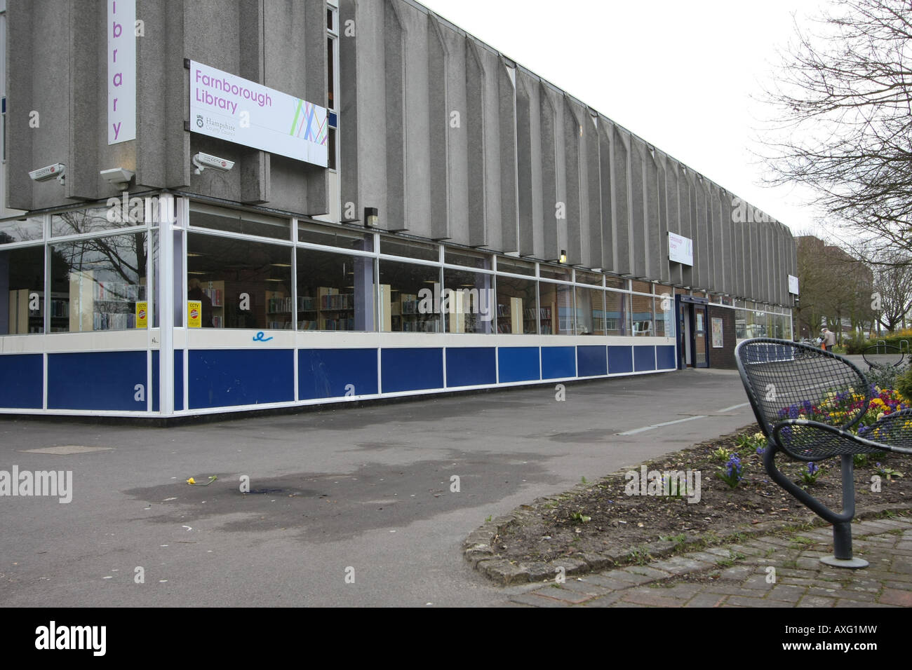 Farnborough library hi-res stock photography and images - Alamy