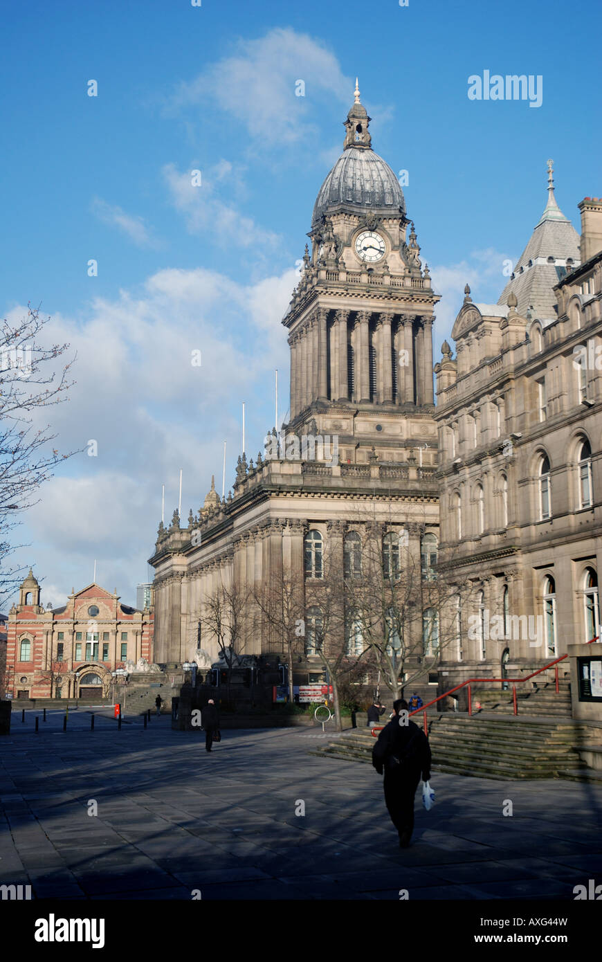 Leeds civic hall leeds city council hi-res stock photography and images ...