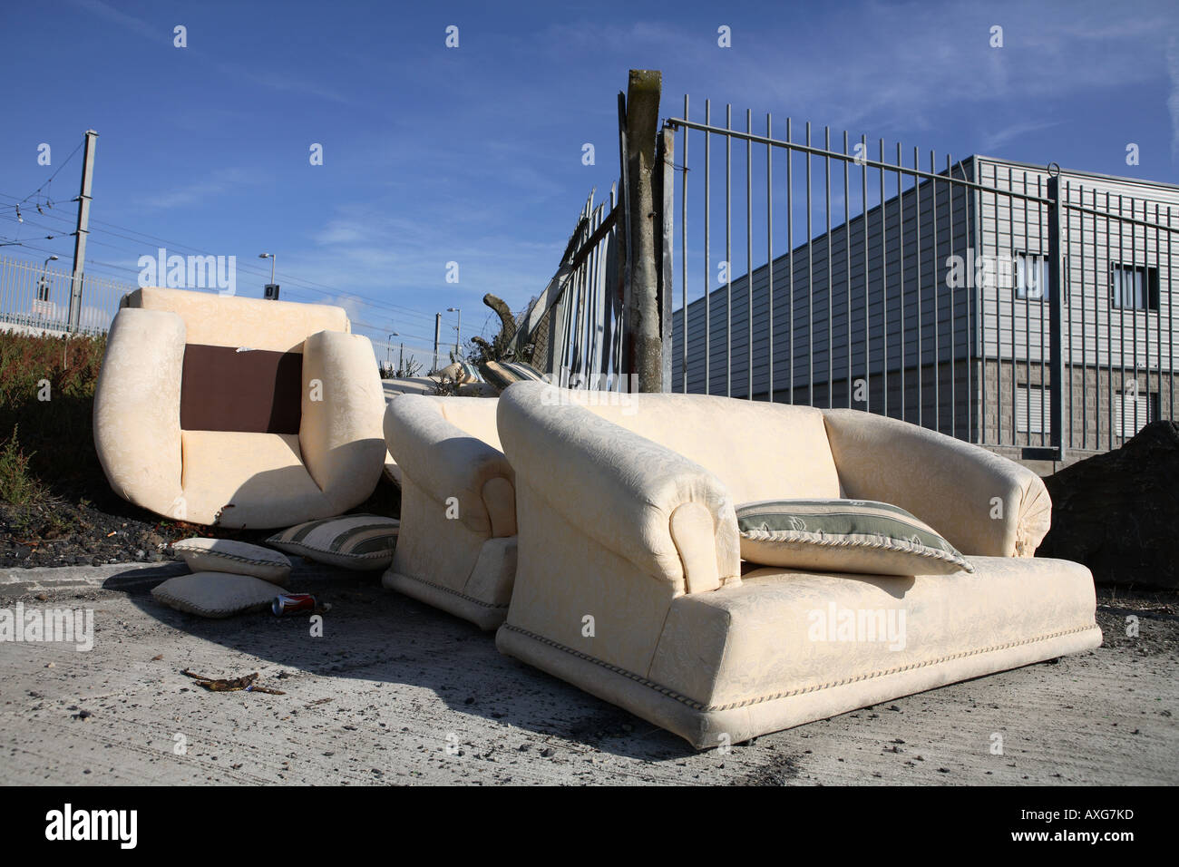 Dump act hi-res stock photography and images - Alamy