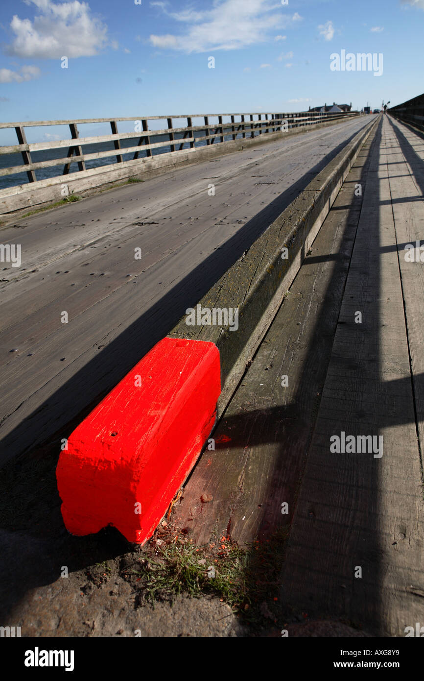 Dollymount wooden bridge hi-res stock photography and images - Alamy